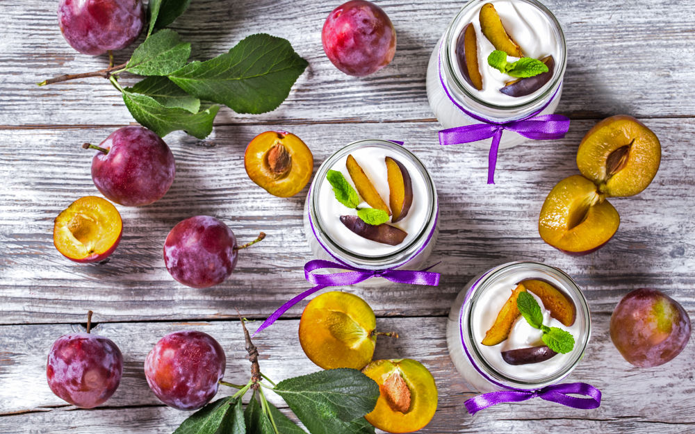 Roasted Plums with Greek Yoghurt